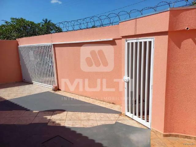 Casa / Sobrado para Locação em Uberlândia/MG Cidade Jardim 3 Quartos