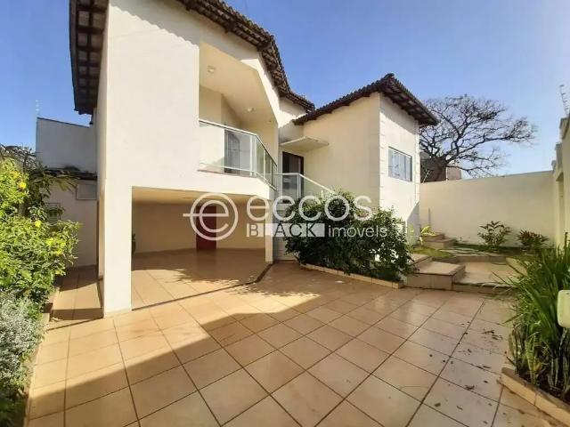Casa / Sobrado para Locação em Uberlândia/MG City Uberlândia 3 Quartos