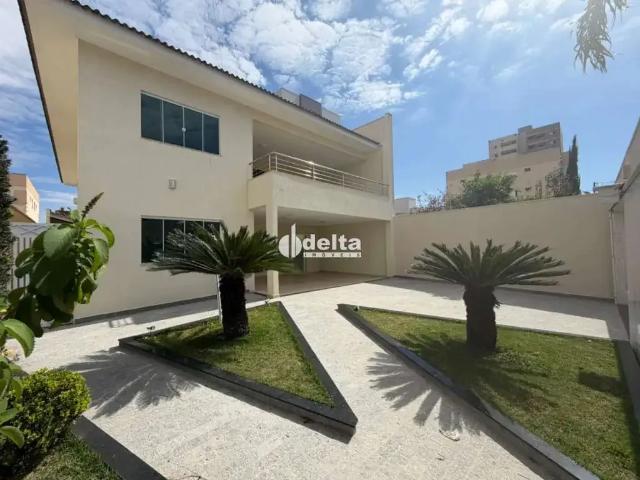 Casa / Sobrado para Locação em Uberlândia/MG Conjunto Segismundo Pereira 4 Quartos