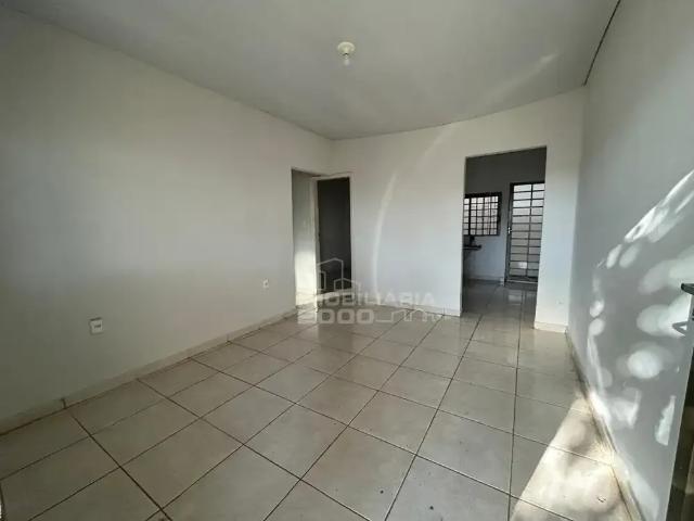 Casa / Sobrado para Locação em Uberlândia/MG Conjunto Segismundo Pereira 2 Quartos