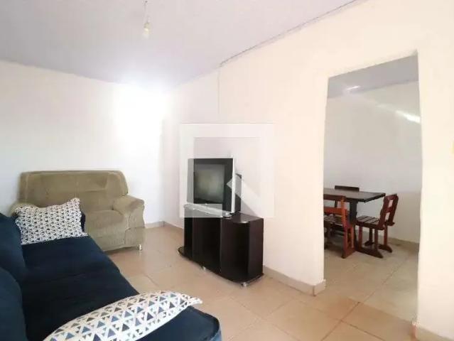 Casa / Sobrado para Locação em Uberlândia/MG Segismundo Pereira 2 Quartos
