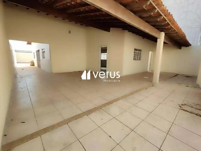 Casa / Sobrado para Locação em Uberlândia/MG Conjunto Segismundo Pereira 3 Quartos