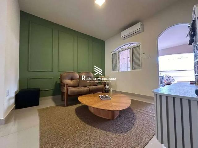 Casa / Sobrado para Locação em Uberlândia/MG Fundinho 4 Quartos