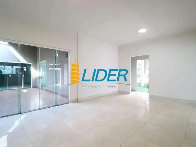 Casa / Sobrado para Locação em Uberlândia/MG Granada 3 Quartos