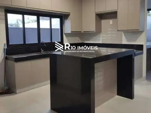 Casa / Sobrado para Locação em Uberlândia/MG Granja Marileusa 4 Quartos