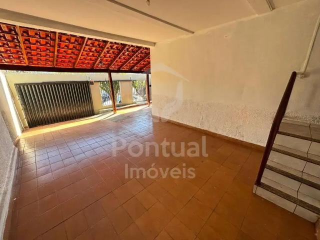 Casa / Sobrado para Locação em Uberlândia/MG Jaraguá 4 Quartos