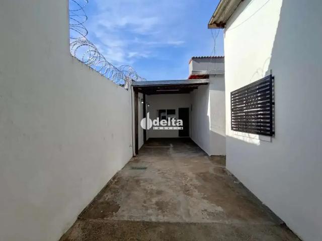 Casa / Sobrado para Locação em Uberlândia/MG Jardim Botânico 3 Quartos