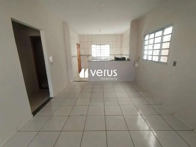 Casa / Sobrado para Locação em Uberlândia/MG Jardim das Palmeiras 3 Quartos