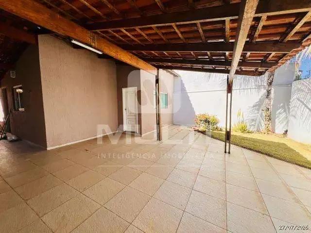 Casa / Sobrado para Locação em Uberlândia/MG Jardim dos Gravatás 3 Quartos