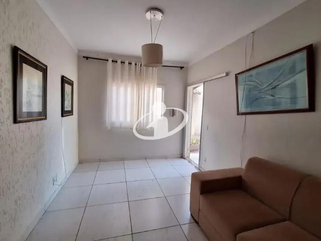 Casa / Sobrado para Locação em Uberlândia/MG Jardim Europa 2 Quartos