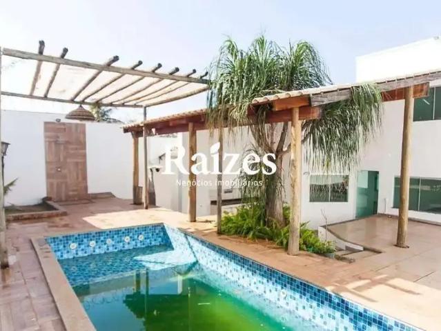 Casa / Sobrado para Locação em Uberlândia/MG Jardim Inconfidência 5 Quartos