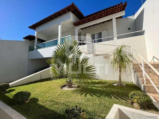 Casa / Sobrado para Locação em Uberlândia/MG Jardim Karaíba 3 Quartos