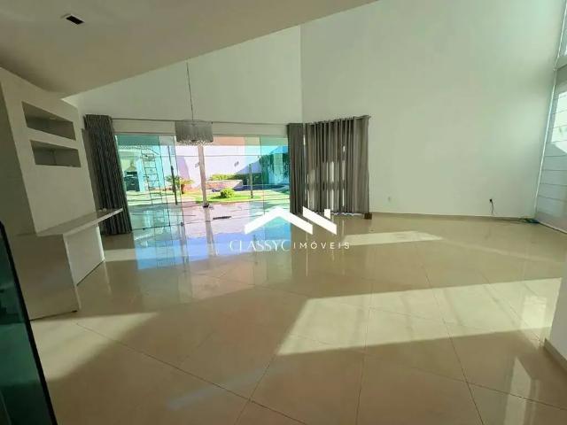 Casa / Sobrado para Locação em Uberlândia/MG Jardim Karaíba 4 Quartos