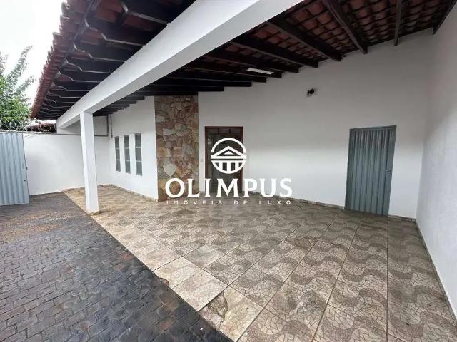 Casa / Sobrado para Locação em Uberlândia/MG Jardim Patrícia 4 Quartos