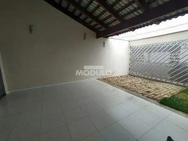 Casa / Sobrado para Locação em Uberlândia/MG Jardim Patrícia 3 Quartos
