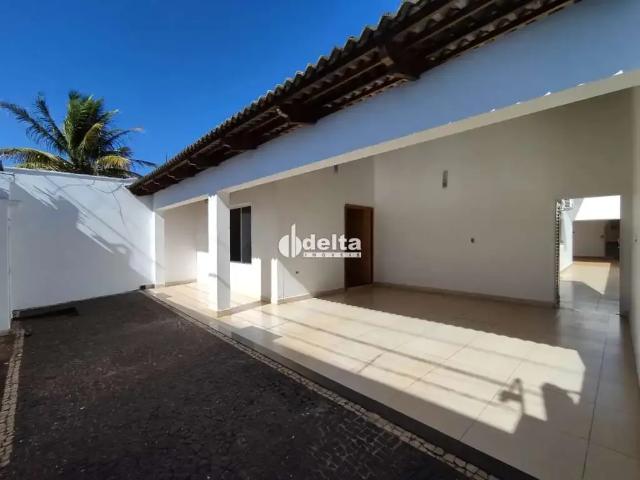 Casa / Sobrado para Locação em Uberlândia/MG Jardim Patrícia 3 Quartos