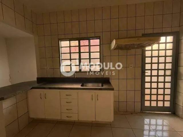 Casa / Sobrado para Locação em Uberlândia/MG Jardim Patrícia 3 Quartos