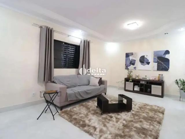Casa / Sobrado para Locação em Uberlândia/MG Jardim Patrícia 3 Quartos