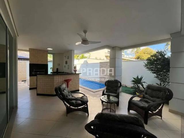 Casa / Sobrado para Locação em Uberlândia/MG Jardins Barcelona 3 Quartos