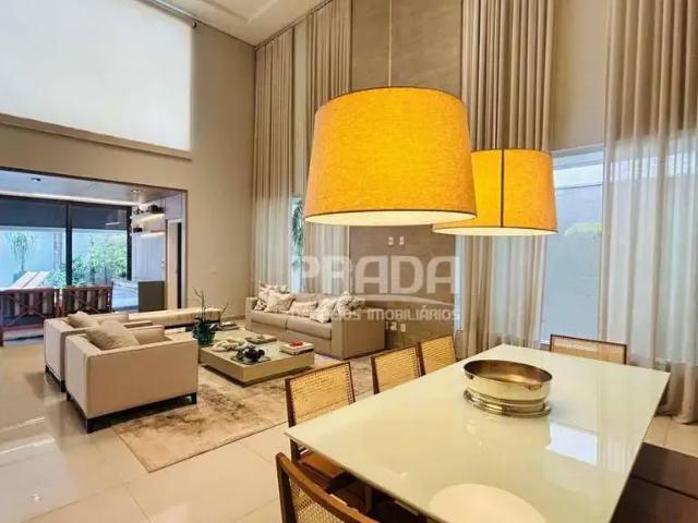 Casa / Sobrado para Locação em Uberlândia/MG Jardins Roma 3 Quartos