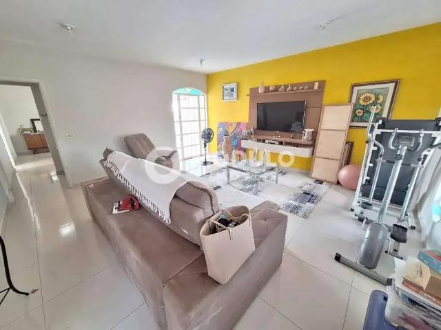 Casa / Sobrado para Locação em Uberlândia/MG Luizote de Freitas 4 Quartos