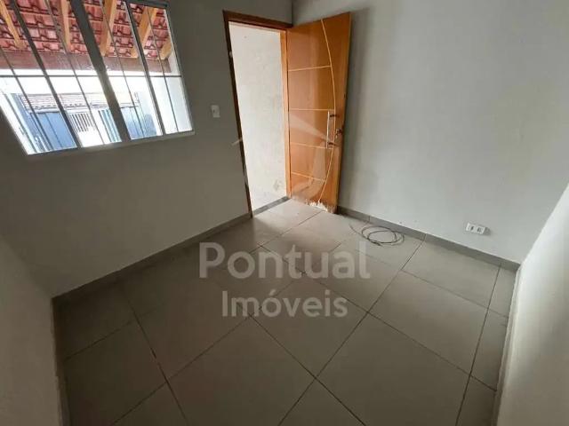 Casa / Sobrado para Locação em Uberlândia/MG Luizote de Freitas 2 Quartos
