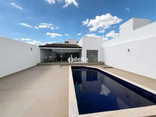 Casa / Sobrado para Locação em Uberlândia/MG Laranjeiras 2 Quartos
