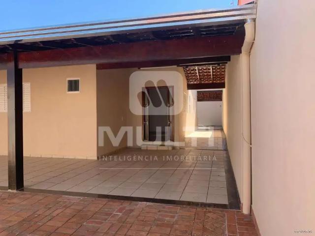 Casa / Sobrado para Locação em Uberlândia/MG Laranjeiras 3 Quartos