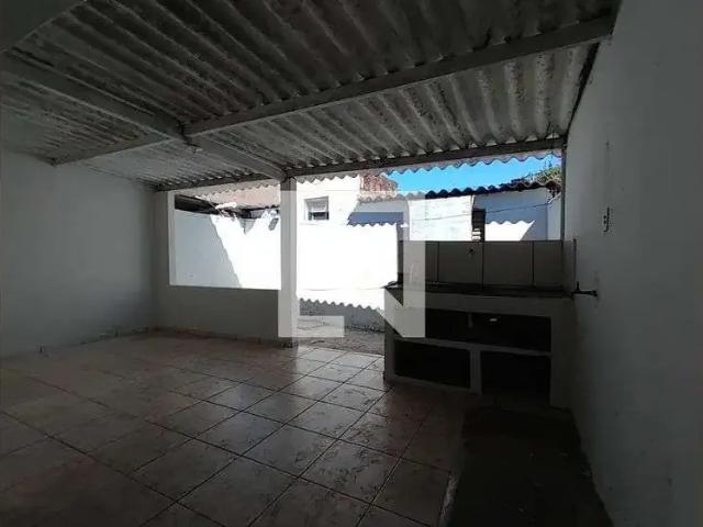 Casa / Sobrado para Locação em Uberlândia/MG Laranjeiras 3 Quartos