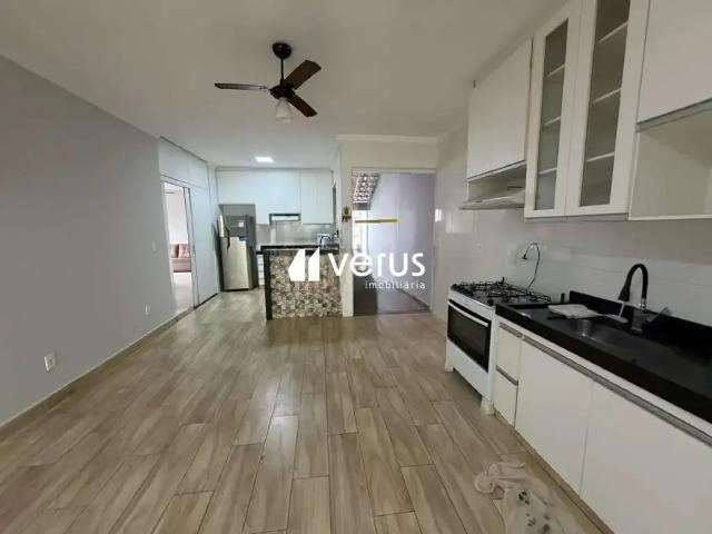 Casa / Sobrado para Locação em Uberlândia/MG Laranjeiras 3 Quartos