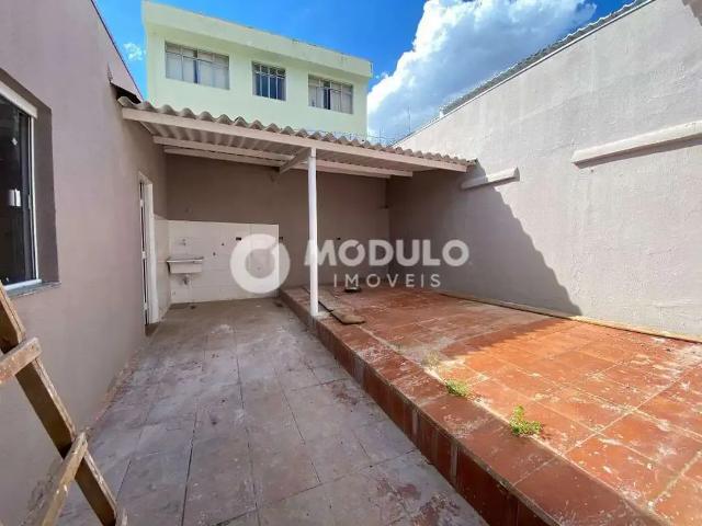 Casa / Sobrado para Locação em Uberlândia/MG Lidice 4 Quartos