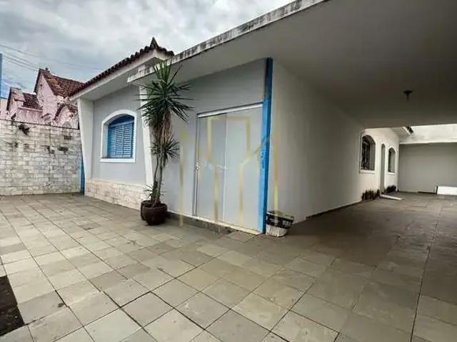 Casa / Sobrado para Locação em Uberlândia/MG Lidice 4 Quartos