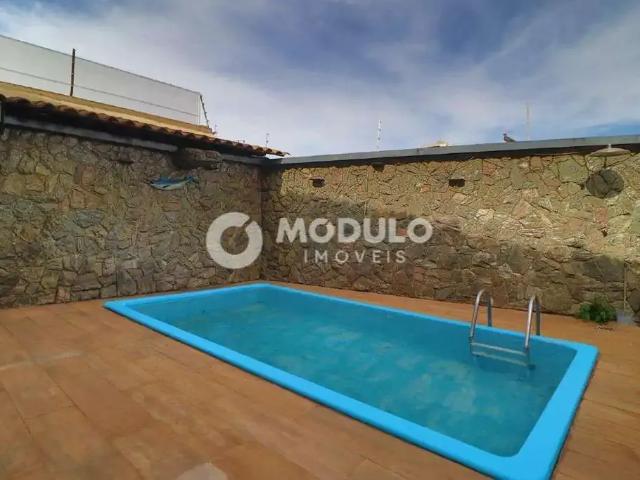 Casa / Sobrado para Locação em Uberlândia/MG Lidice 3 Quartos