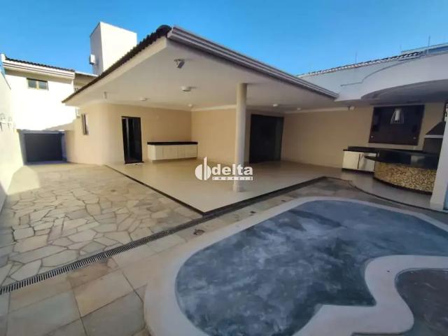 Casa / Sobrado para Locação em Uberlândia/MG Lidice 3 Quartos