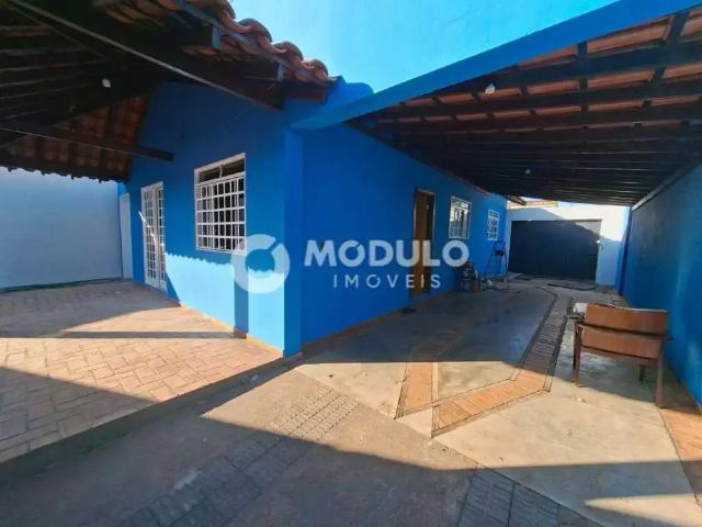 Casa / Sobrado para Locação em Uberlândia/MG Pacaembu 3 Quartos