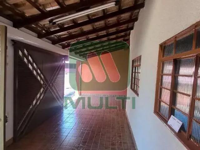 Casa / Sobrado para Locação em Uberlândia/MG Pacaembu 3 Quartos