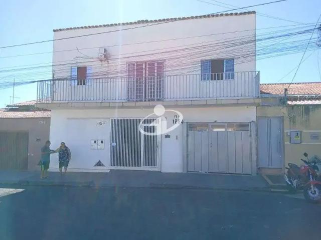 Casa / Sobrado para Locação em Uberlândia/MG Planalto 3 Quartos