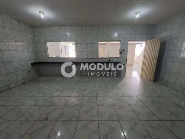 Casa / Sobrado para Locação em Uberlândia/MG Planalto 3 Quartos