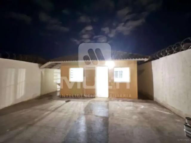 Casa / Sobrado para Locação em Uberlândia/MG Residencial Lago Azul 2 Quartos