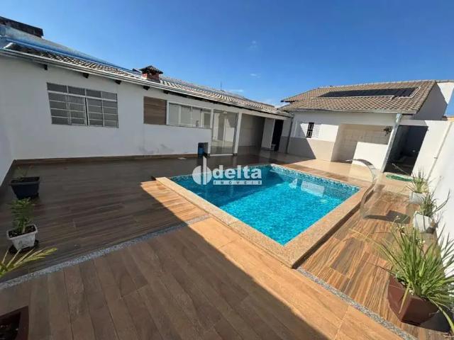 Casa / Sobrado para Locação em Uberlândia/MG São Jorge 4 Quartos