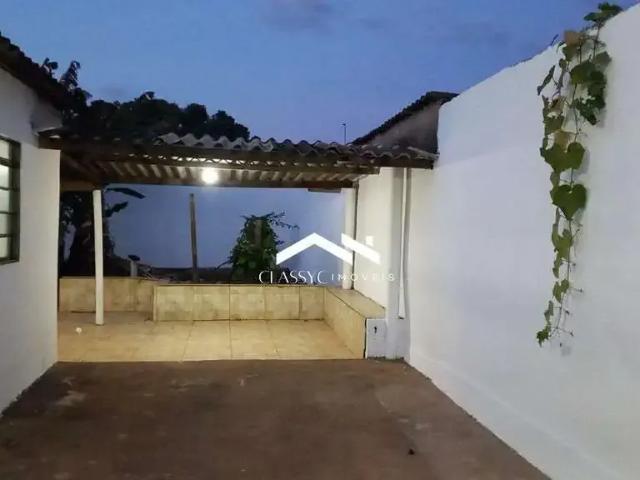 Casa / Sobrado para Locação em Uberlândia/MG São Jorge 2 Quartos