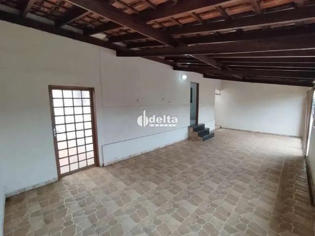 Casa / Sobrado para Locação em Uberlândia/MG São Jorge 3 Quartos