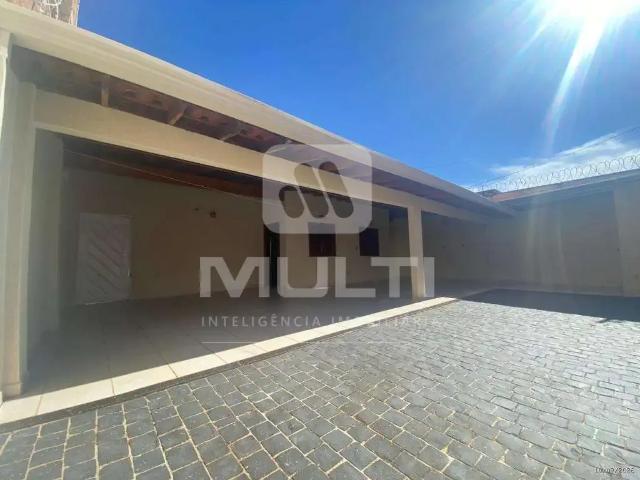 Casa / Sobrado para Locação em Uberlândia/MG Santa Mônica 4 Quartos