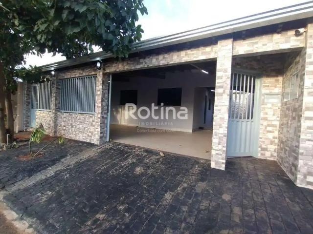 Casa / Sobrado para Locação em Uberlândia/MG Santa Mônica 4 Quartos