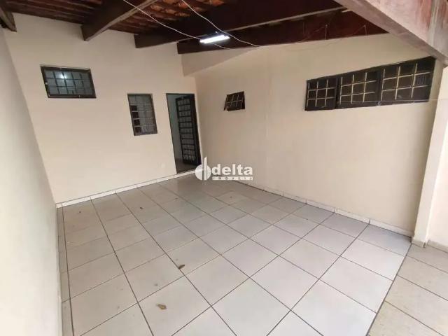Casa / Sobrado para Locação em Uberlândia/MG Santa Mônica 4 Quartos