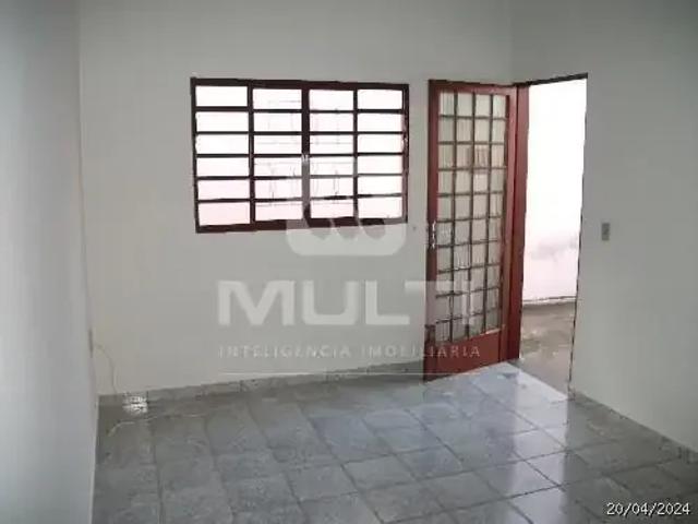 Casa / Sobrado para Locação em Uberlândia/MG Santa Mônica 2 Quartos