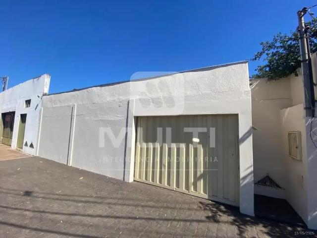 Casa / Sobrado para Locação em Uberlândia/MG Santa Mônica 3 Quartos