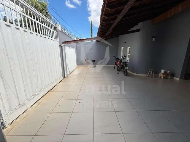 Casa / Sobrado para Locação em Uberlândia/MG Santa Mônica 3 Quartos