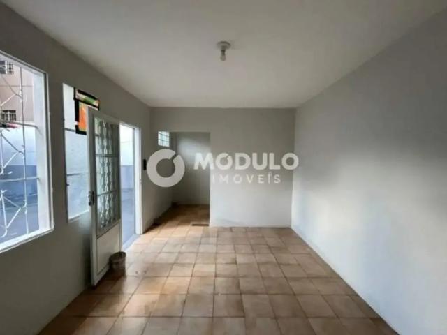 Casa / Sobrado para Locação em Uberlândia/MG Santa Mônica 3 Quartos
