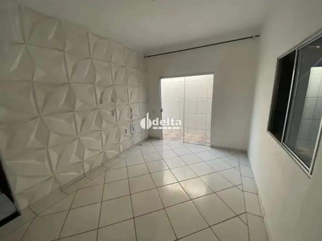 Casa / Sobrado para Locação em Uberlândia/MG Santa Mônica 3 Quartos